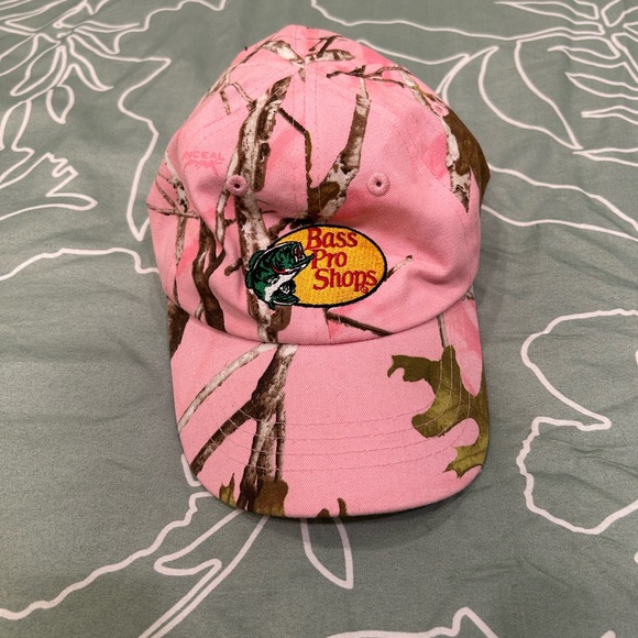 Bass Pro Shops | Accessories | Bass Pro Shops Pink Realtree Camo ...